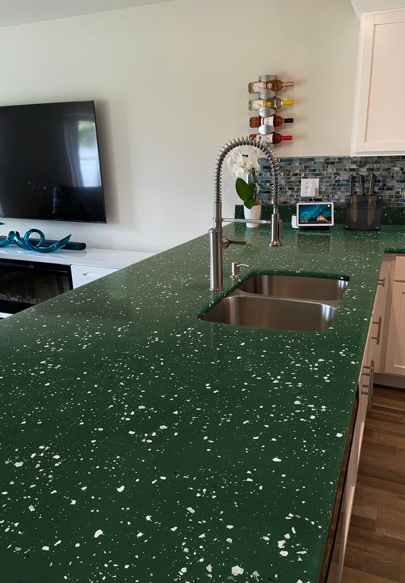 BEYOND PAINT® Smoked Gray Metallic Countertop Flecks