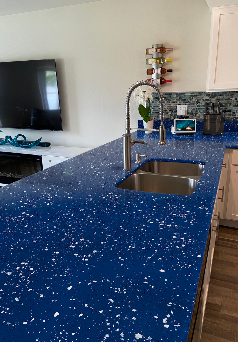 BEYOND PAINT® Smoked Gray Metallic Countertop Flecks