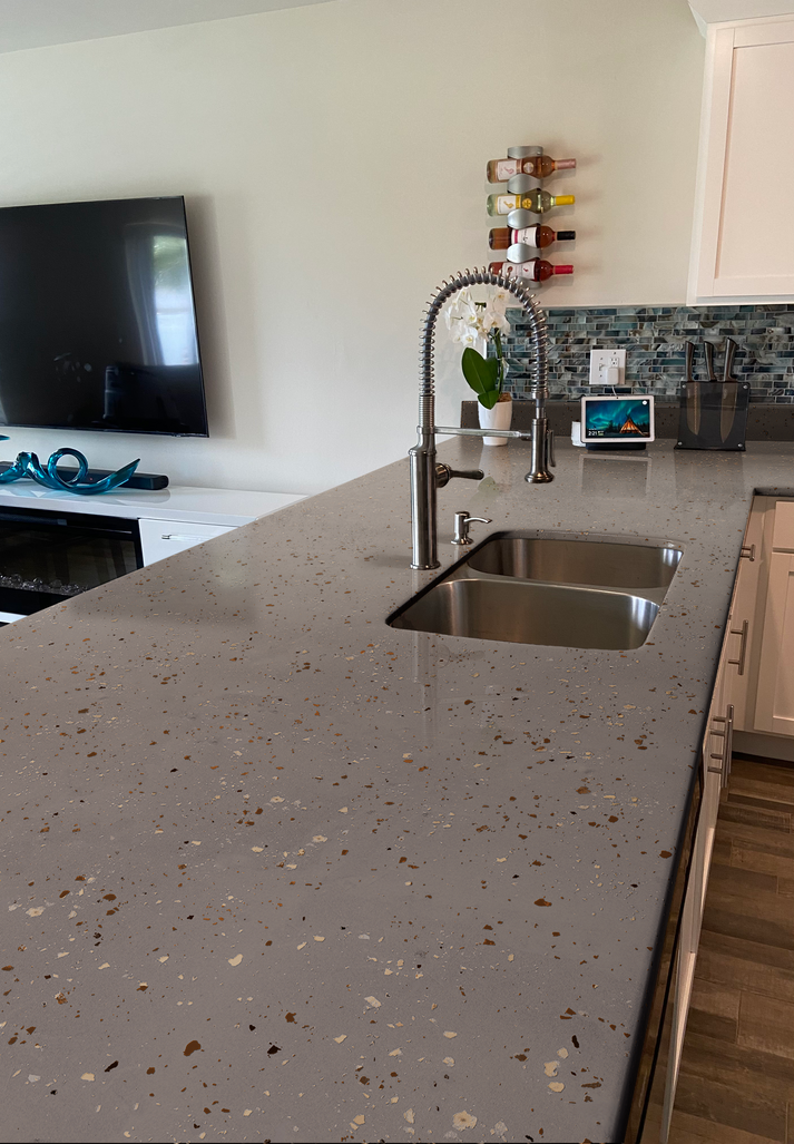 BEYOND PAINT® Oxford Bronze Metallic Countertop Flecks